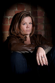 Book Review: The Cliff House by Amanda Jennings – What Cathy Read Next…